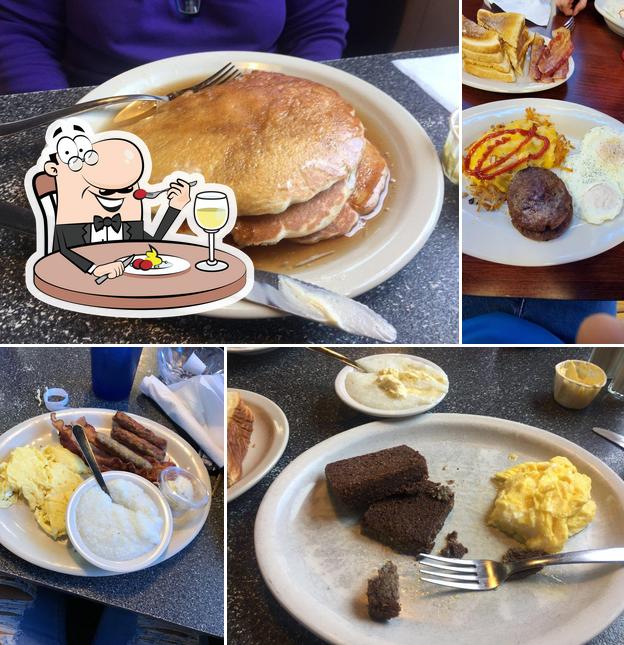 Jake's Diner, 2206 S Holden Rd in Greensboro - Restaurant menu and reviews
