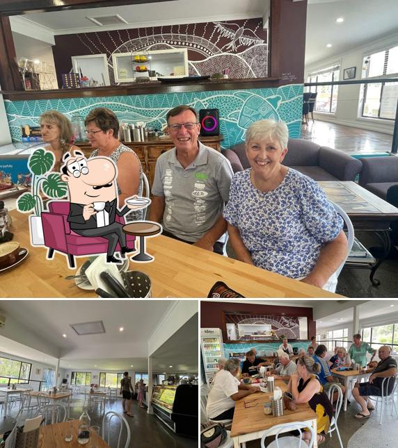 The Whitehouse Nook & Cafe, Darawank - Menú del restaurante, precios y ...