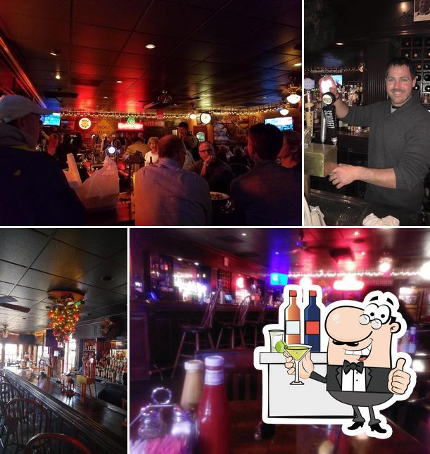 The Country Club Bar and Grill, 288 Lamp and Lantern Village in Town ...