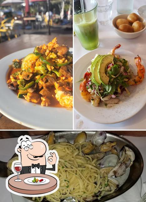 Mauro Cafe, Los Angeles - Restaurant menu, prices and reviews
