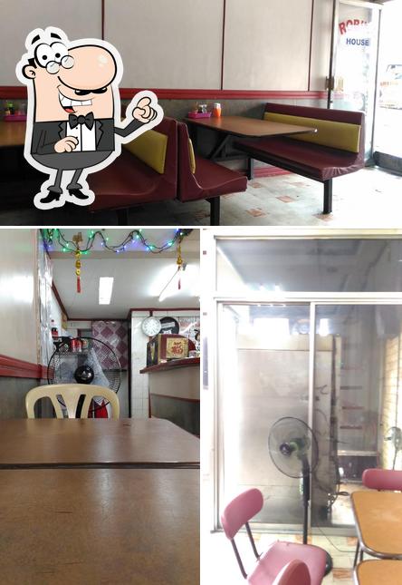 Robina Chicken Munoz restaurant, Quezon City - Restaurant reviews