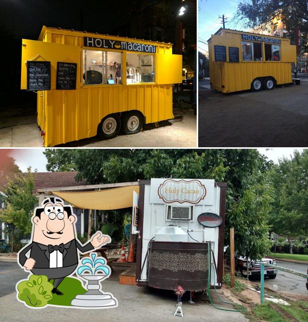 Holy Macaroni, 2512 Rio Grande St in Austin - Restaurant reviews