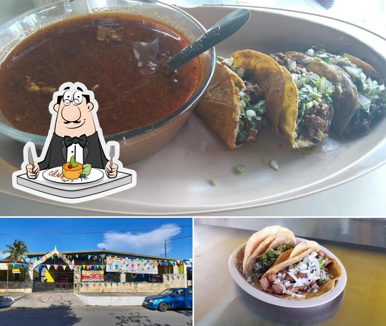 El Tacolgando de Palacios y la Empanada Caliente restaurant, Merida ...