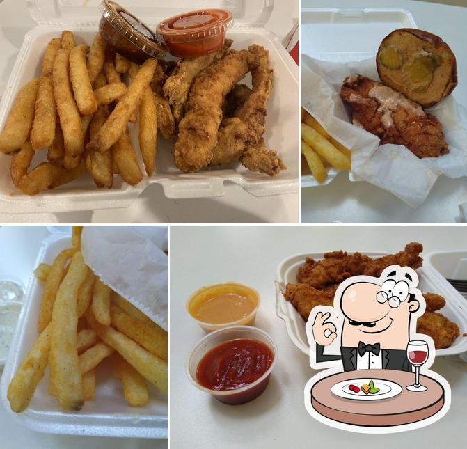 Social Chicken, 700 N Pearl St Ste FC2 in Dallas - Restaurant menu and ...