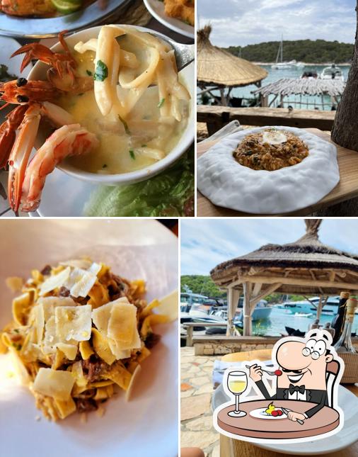 Laganini Lounge bar & Fish house, Hvar - Restaurant menu, prices and ...