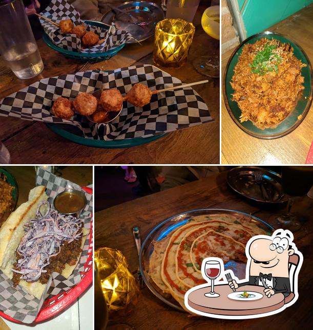 Midnight Market in Toronto - Restaurant reviews
