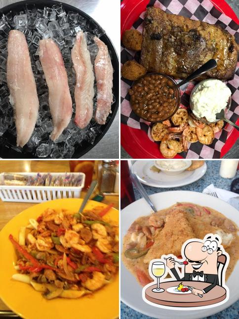 Blow Fly Inn in Gulfport - Restaurant menu and reviews