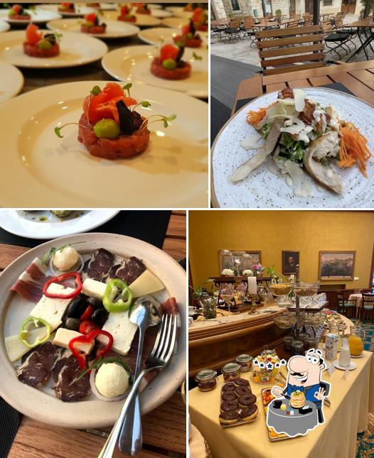 Top 5 restaurants with chicken in Skaljari, october 2024 - Restaurant Guru