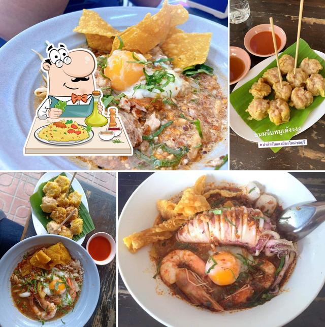 Lam Lam Lablae restaurant, Bang Pla Soi, 112 155 Soi Nartmontasevee 30/ ...