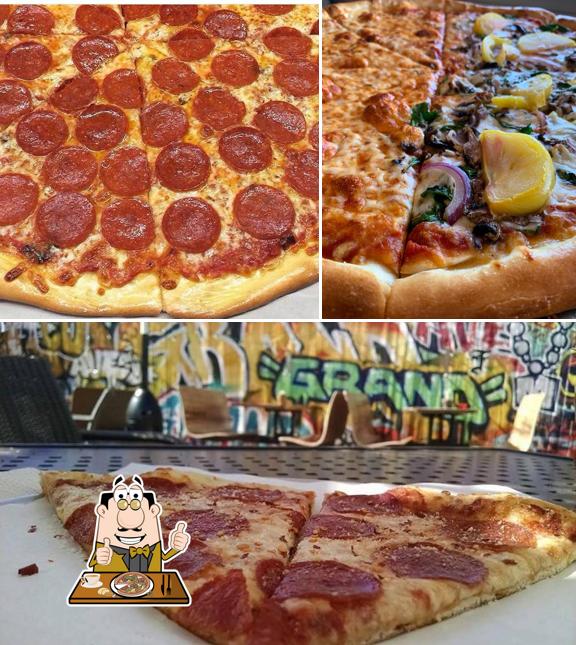 Grand Avenue Pizza Company, 6729 N 57th Dr in Glendale - Restaurant ...