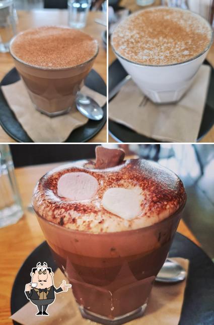 Columbus Coffee at Mitre 10 Levin in Levin - Restaurant reviews