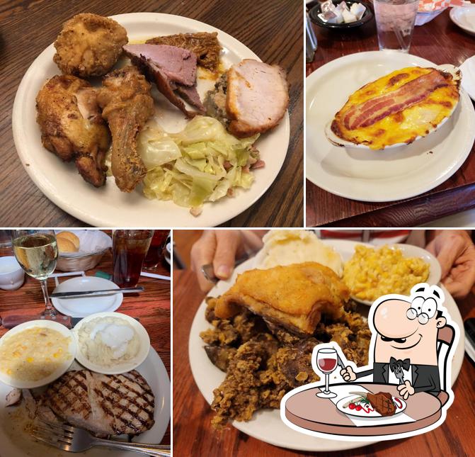Claudia Sanders Dinner House in Shelbyville - Restaurant menu and reviews