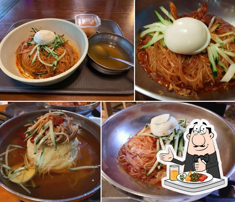 Gaegeum Milmyeon restaurant, Busan, 88-8 Gayagongwon-ro 14beon-gil ...