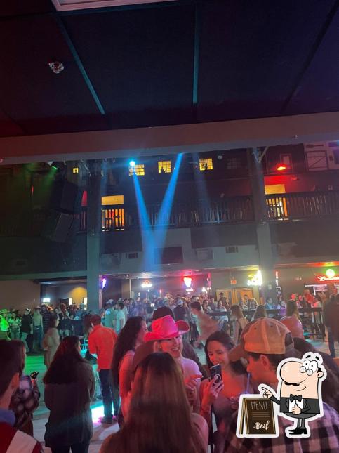 Dallas Bull, 3322 US-301 in Tampa - Restaurant menu and reviews