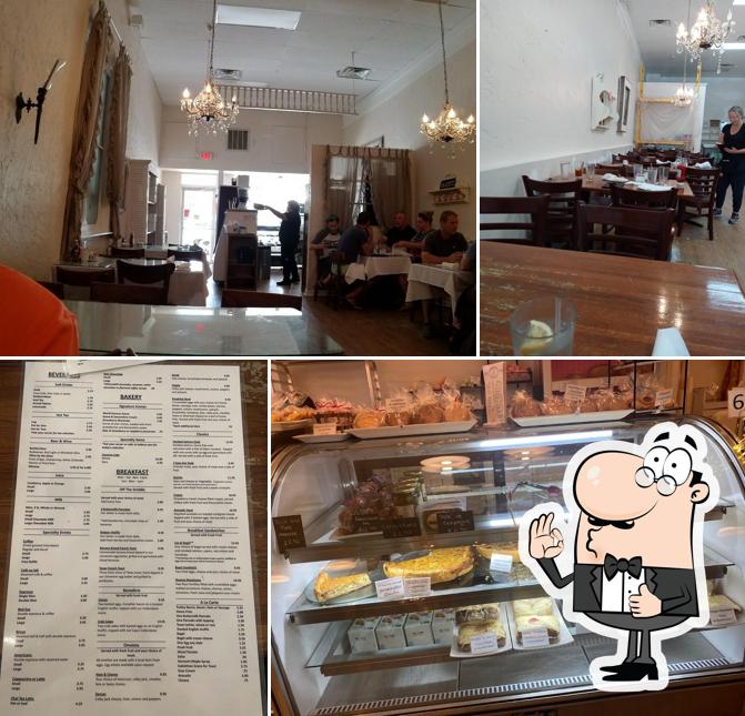 Upper Crust Cafe & Bakery in Venice - Restaurant menu and reviews