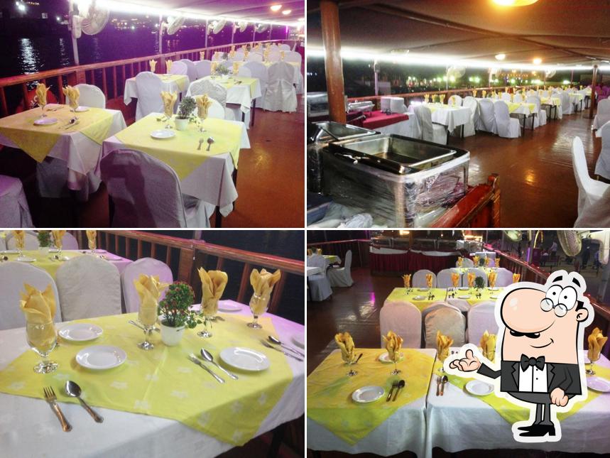 Falcon Oasis Dhow Cruise Deira Creek restaurant, UAE - Restaurant reviews