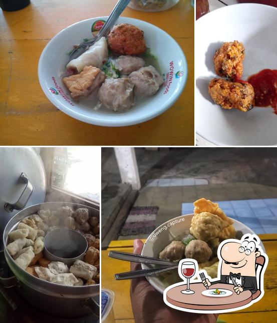 Bakso Jaya Khas Surabaya Campur, Burengan - Restaurant menu, prices and ...