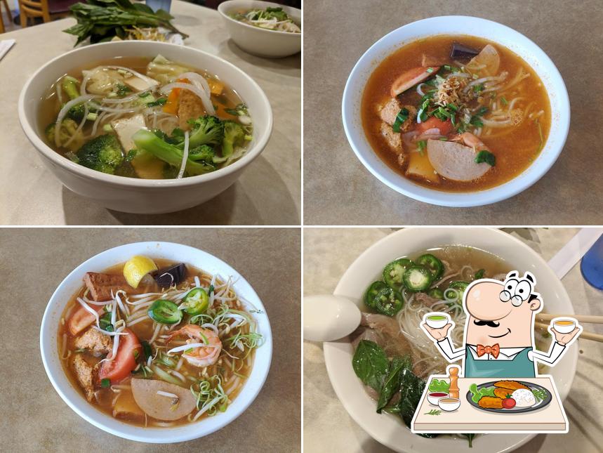 Best restaurants in McCully Shopping Center Mall - Restaurant Guru