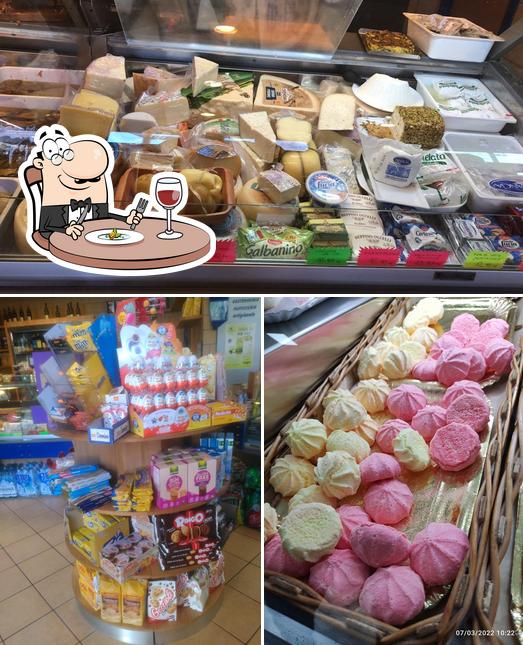 MAXI MARKET AF ALIMENTARI di Fabrina Fornaciari, Rome - Restaurant reviews