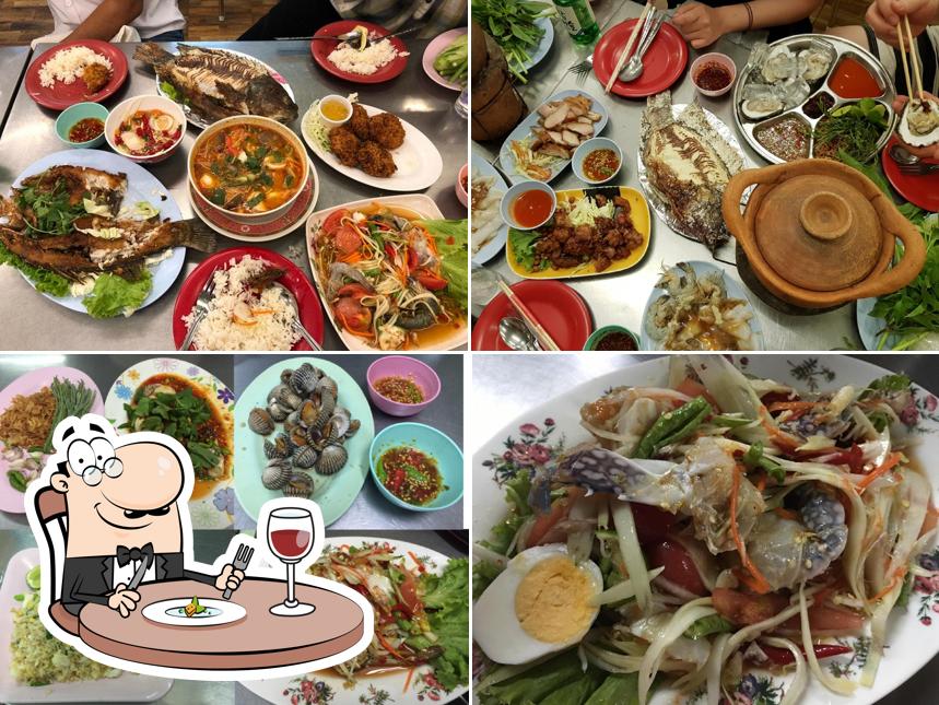 J Tim Seafood restaurant, Bangkok - Restaurant reviews
