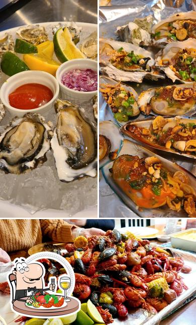 CRAWFISH & HOT POT in Seattle - Restaurant menu and reviews