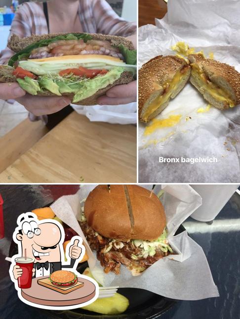 Hello Deli, Vista - Restaurant menu, prices and reviews