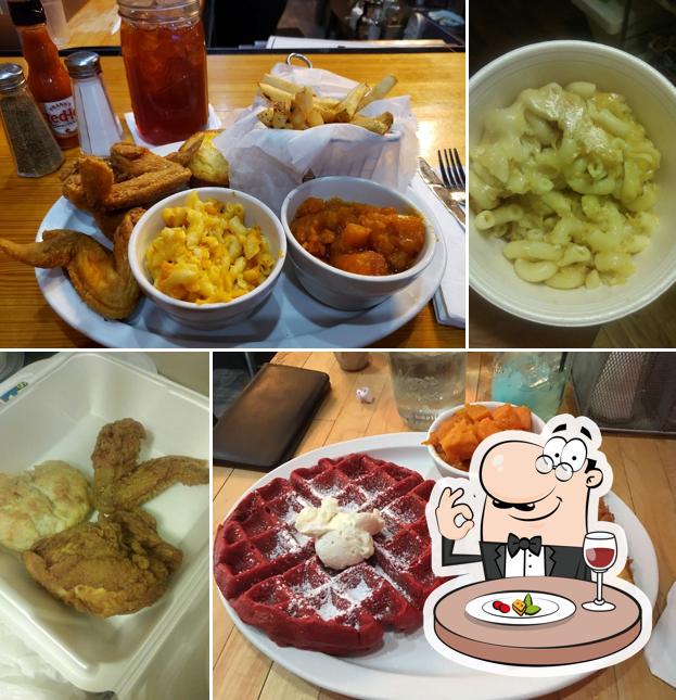 Kuzzo's Chicken & Waffles, Detroit - Restaurant menu, prices and reviews