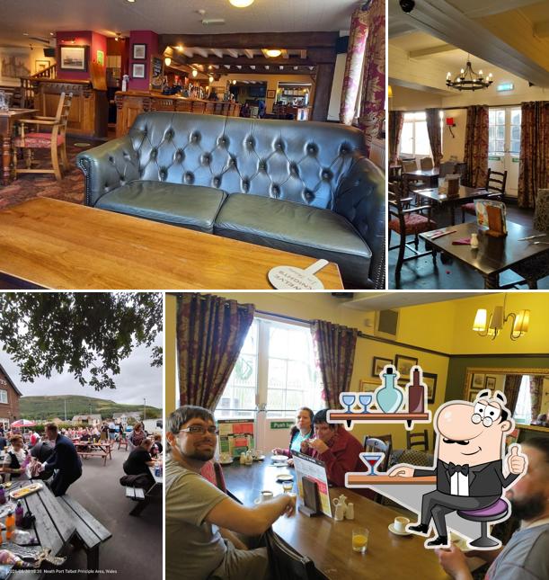 Pub y bar Twelve Knights, Port Talbot - Carta del restaurante y opiniones