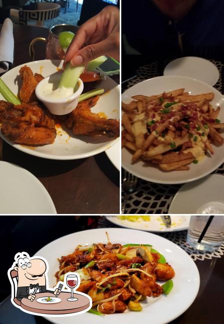 211 Restaurant and Lounge, 211 N Tampa St in Tampa - Restaurant reviews