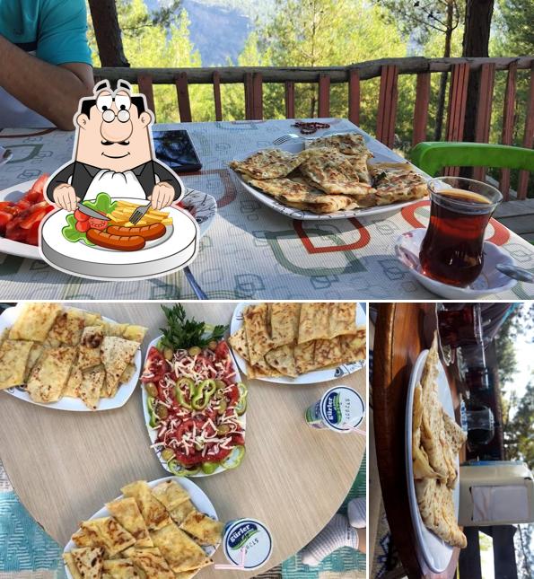 Zeytincioğlu GÖZLEME(Odun Ateşinde Gözleme,Mısır, Çay), Turkey ...