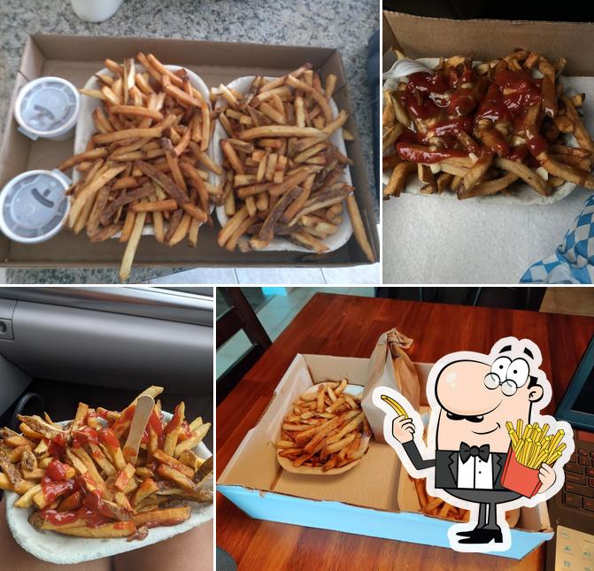 Oana's Chip Wagon, Elora - Restaurant menu, prices and reviews