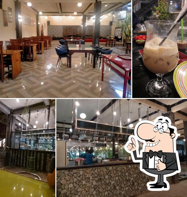 THOZ Cafe Resto, Bungurasih - Restaurant reviews