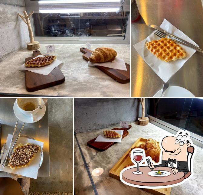 Weekday Coffee&Bar, Fa Ham - Restaurant reviews