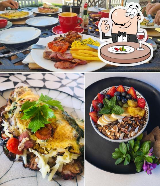 Oak Leaf Restaurant, Gourmet Deli & Coffee Bar, Knysna - Restaurant ...