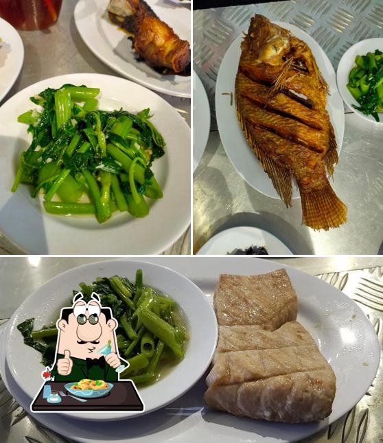 tuna house Tikala restaurant, Manado, Jl. Tikala Ares No.7 - Restaurant ...