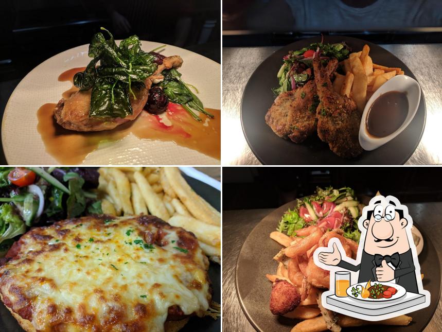 Royal Hotel Corowa in Corowa - Restaurant menu and reviews