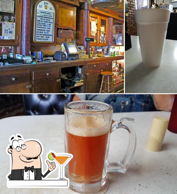 Cowboy Inn in Holden - Restaurant reviews