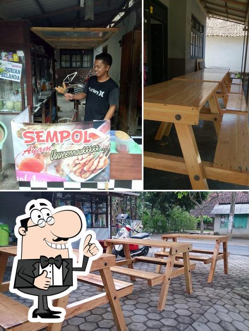 Yuyut Coffe pub & bar, Wringin Putih - Restaurant reviews