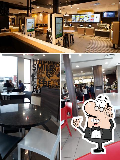 Restaurante McDonald's Mount Edgecombe Drive-Thru, Durban North, Old ...