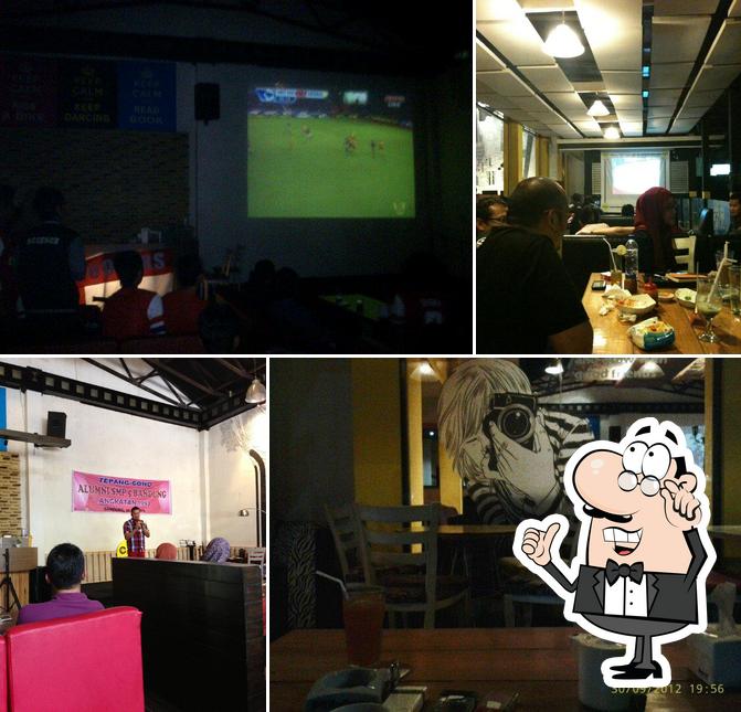 Clio Cafe, Bandung