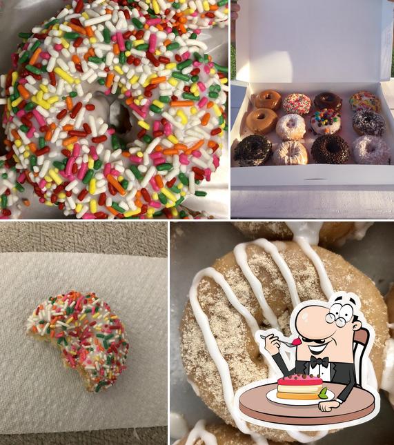 Donuts In Paradise, 8510 Navarre Pkwy in Navarre - Restaurant menu and ...