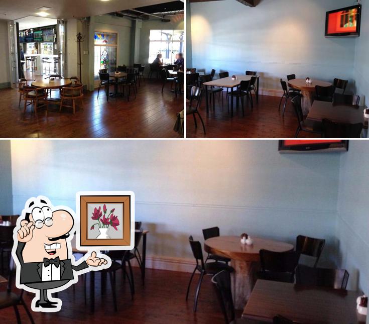 Trax Cafe & Bar, Wellington - Restaurant menu, prices and reviews