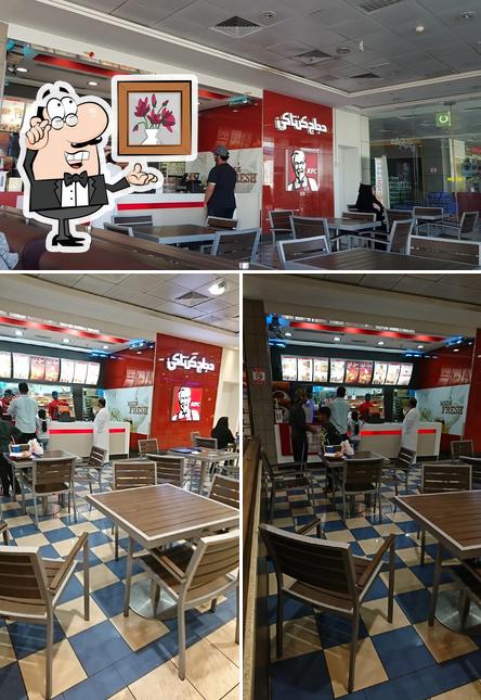 KFC restaurant, Abu Dhabi, 6V94+V68 - ADNOC Petrol Station - Restaurant ...