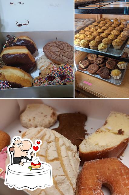La Reynera Bakery, 2831 US-83 BUS in McAllen - Restaurant reviews