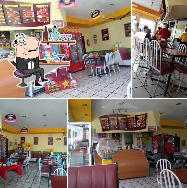 Pollo Feliz restaurant, Tlaquepaque, Carretera a Chapala #1800 1-A ...