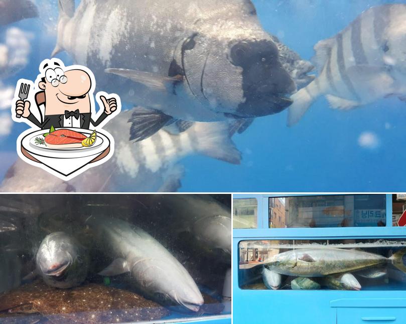 Sea Sliced Raw Fish Sarang restaurant, Seoul, 60 Donggyo-ro 27-gil ...