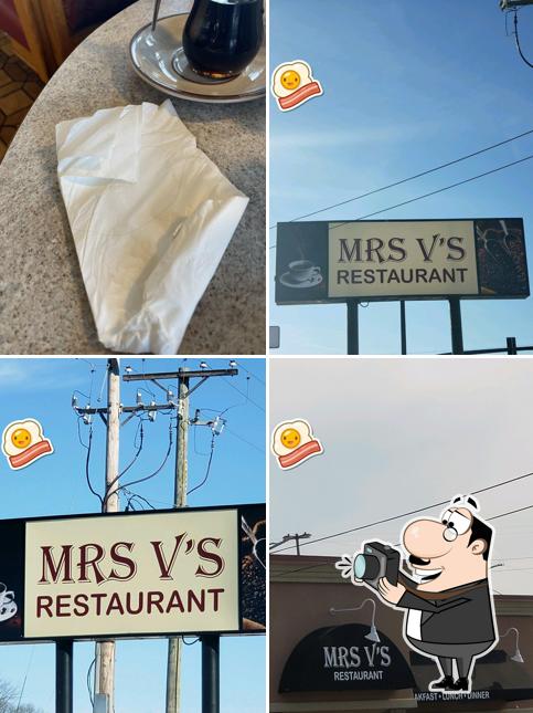 Mrs V's Restaurant, Round Lake Beach - Restaurant menu, prices and reviews
