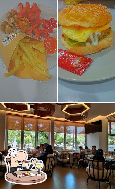 New World Cafe, Makassar - Restaurant menu, prices and reviews