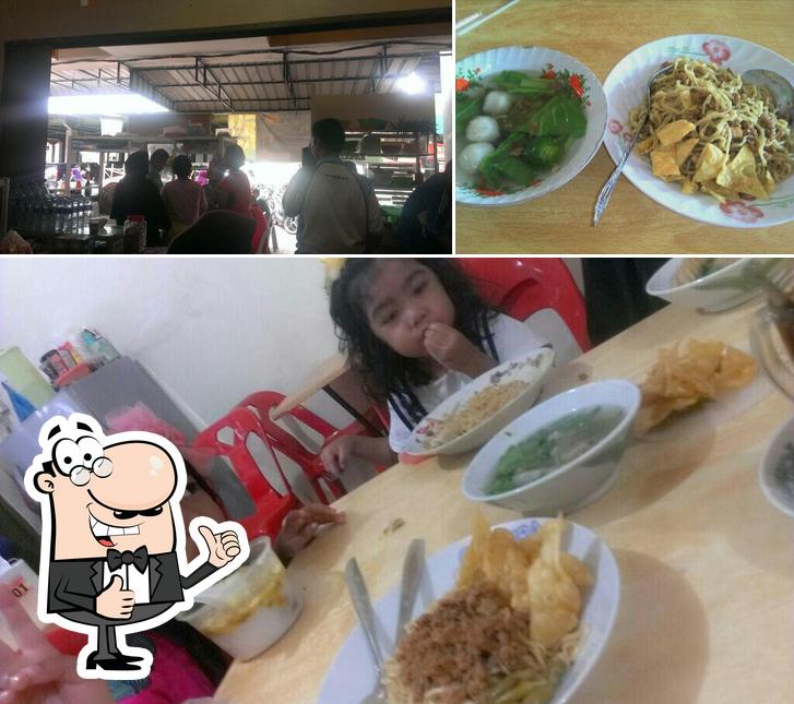 Mie Ayam Pangsit Bangka restaurant, Batam, Pasar Botania
