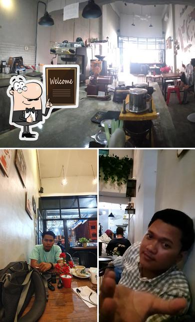 Kopi Stop cafe, Medan - Restaurant reviews